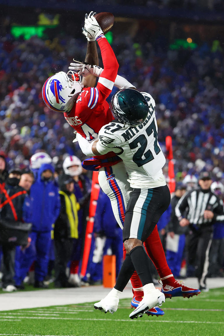 4 things that stood out in Bills' agonizing Week 17 loss to Eagles