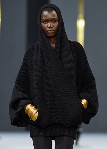 Strick? Tragen wir im Januar 2026 nur noch so – elegant und lässig!