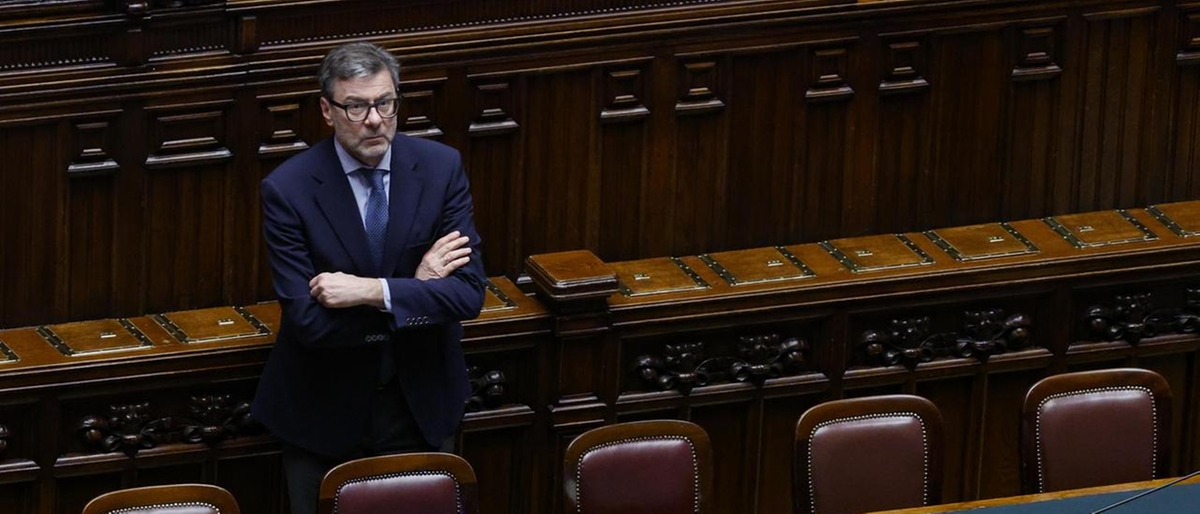 Manovra Camera in notturna