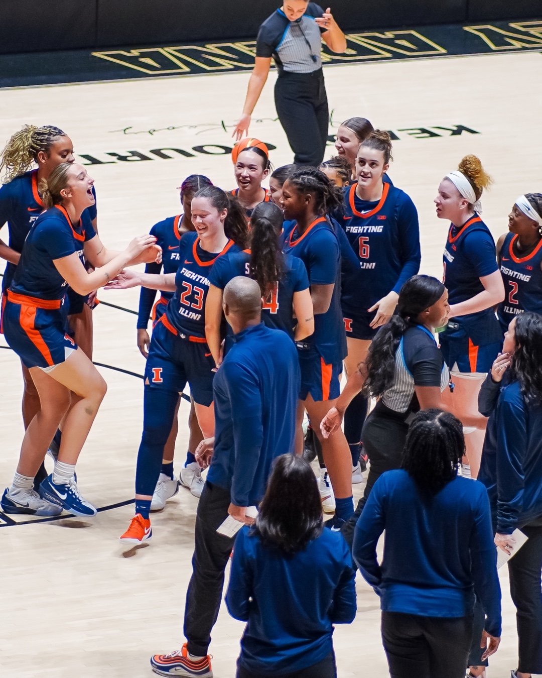 Illinois wins 10th straight, knocks off Purdue