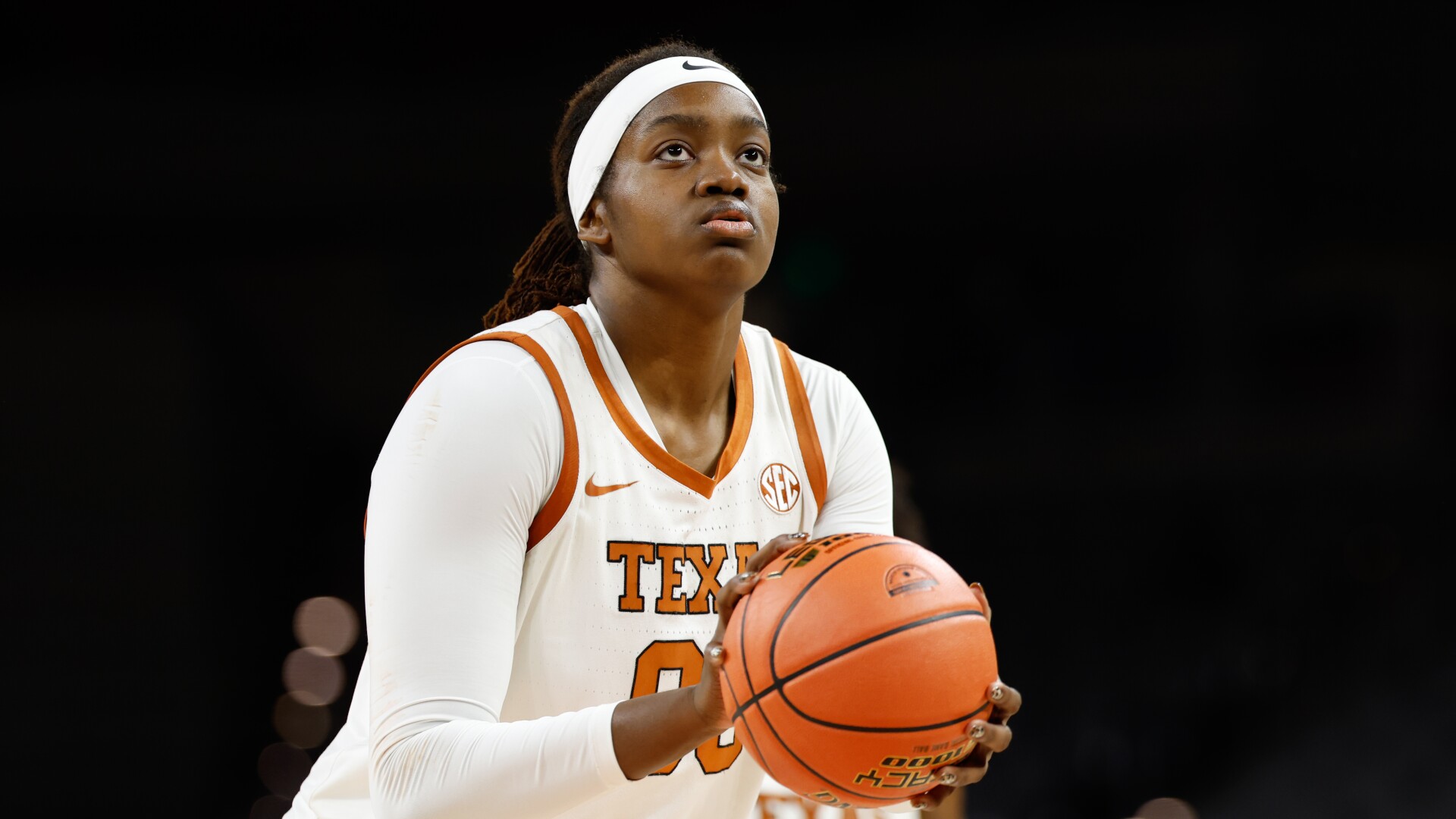 Kyla Oldacre, Madison Booker lead No. 2 Texas over Southeastern ...
