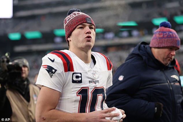 New England Patriots win AFC East for the first time since Tom Brady was QB