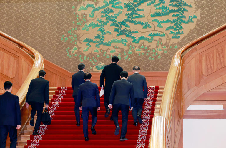 President Lee Jae-myung returns to Cheong Wa Dae after 1,330 days