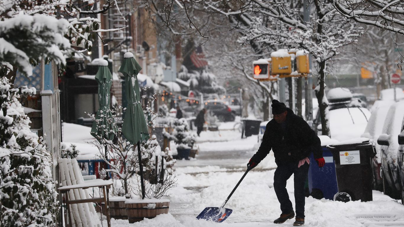 Winter storm disrupts US holiday travel: Midwest, Northeast face snow ...