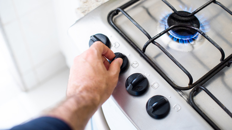 The telltale sign that your stove has a gas leak and what to do about it