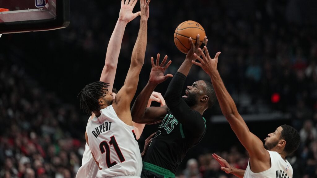 Jaylen Brown ties Larry Bird for most consecutive 30-point games in ...