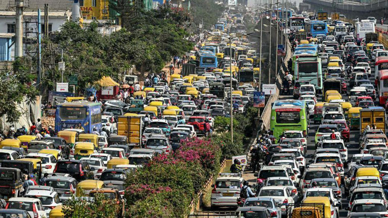 Toxic air, broken roads and unpicked rubbish - why India's big cities ...