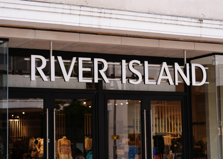 Which high street brands closed stores in 2025?