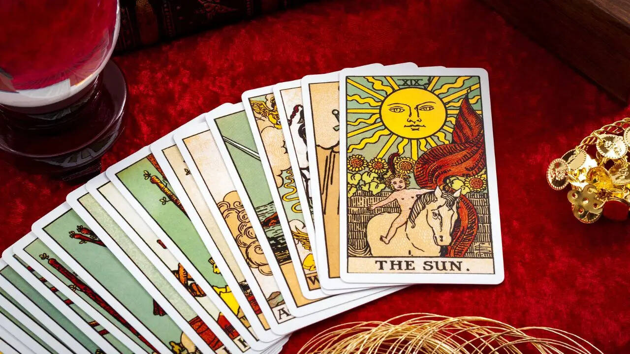 December 29 tarot predictions: Aries gets career wins, Leo faces karma ...