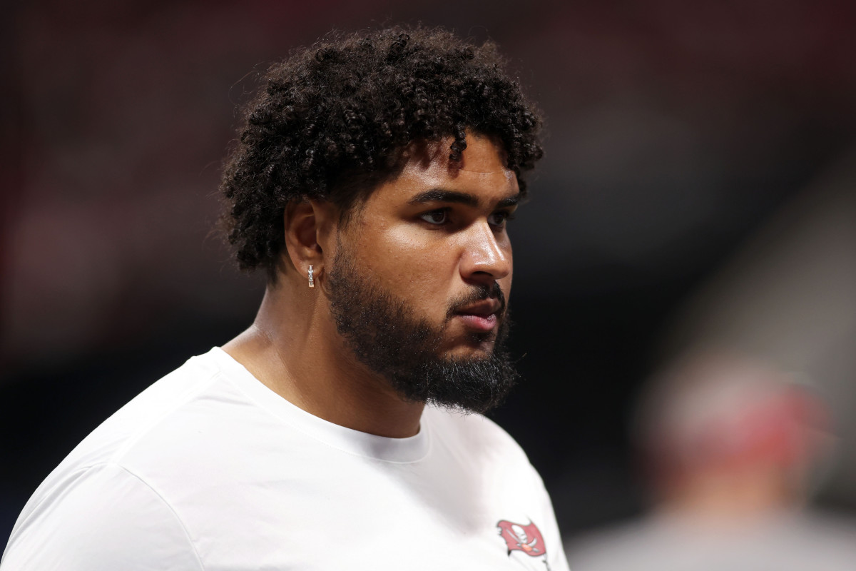 Buccaneers' Tristan Wirfs clears up tense sideline argument with Bucky ...