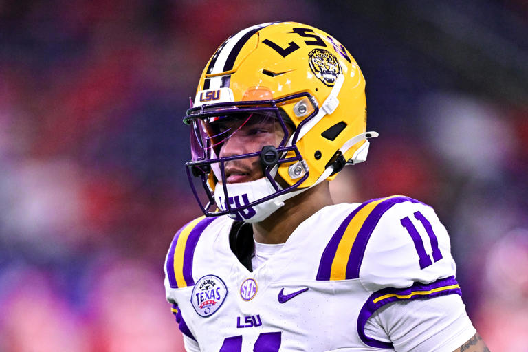 What was Michael Van Buren's PFF grade in LSU football's bowl game?