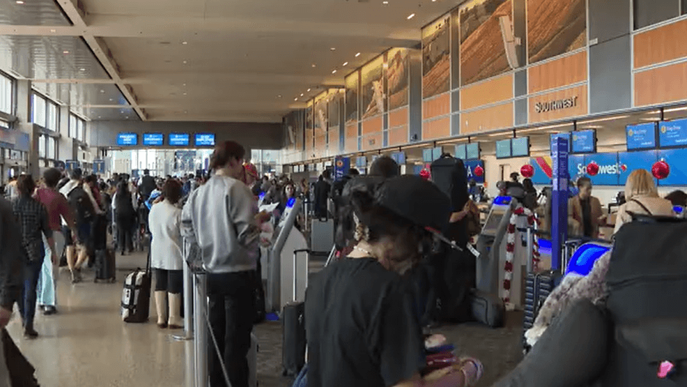 Austin airport sees heavy holiday travel rush