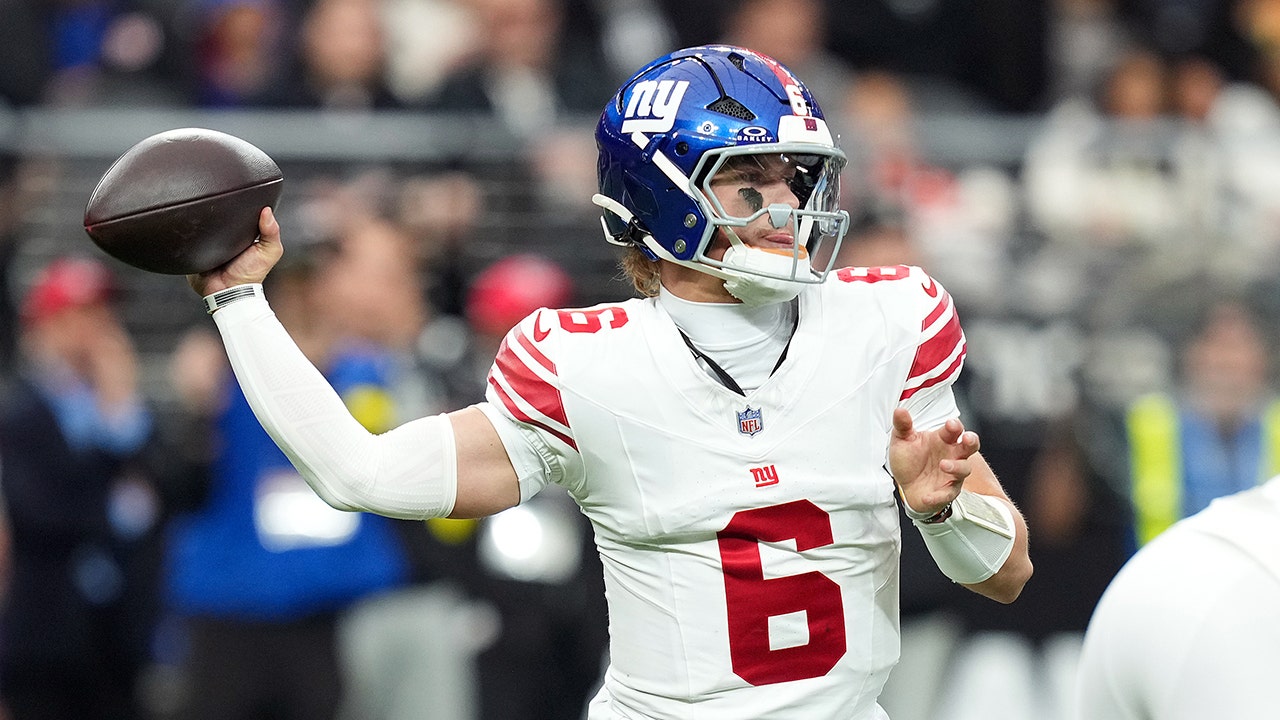 Giants lose No 1 overall pick to Raiders after blowout victory snaps ...