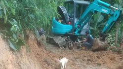 Akses ke Kampung Citiis di Bandung Barat mulai dipulihkan, alat berat ...