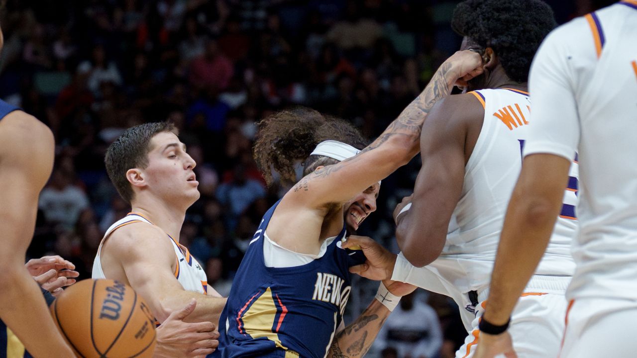 Pelicans’ Alvarado, Suns’ Williams suspended for on-court fight