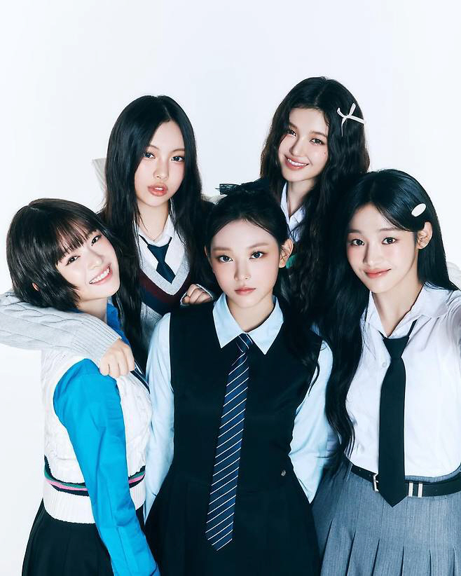 Into the history of five-man Newzins. Three years after their debut ...