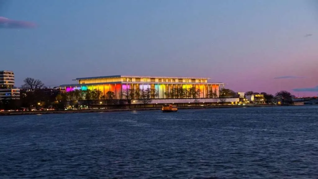 Jazz musicians who canceled ‘Trump Kennedy Center’ performance face $1M ...