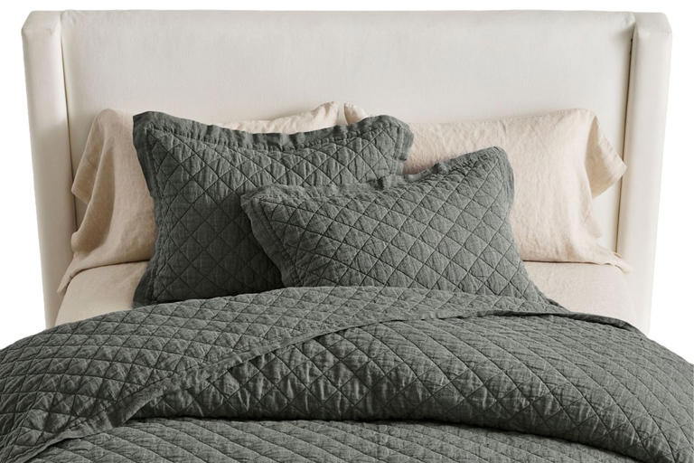 Pottery Barn’s hidden outlet is having massive after-Christmas sales on ...