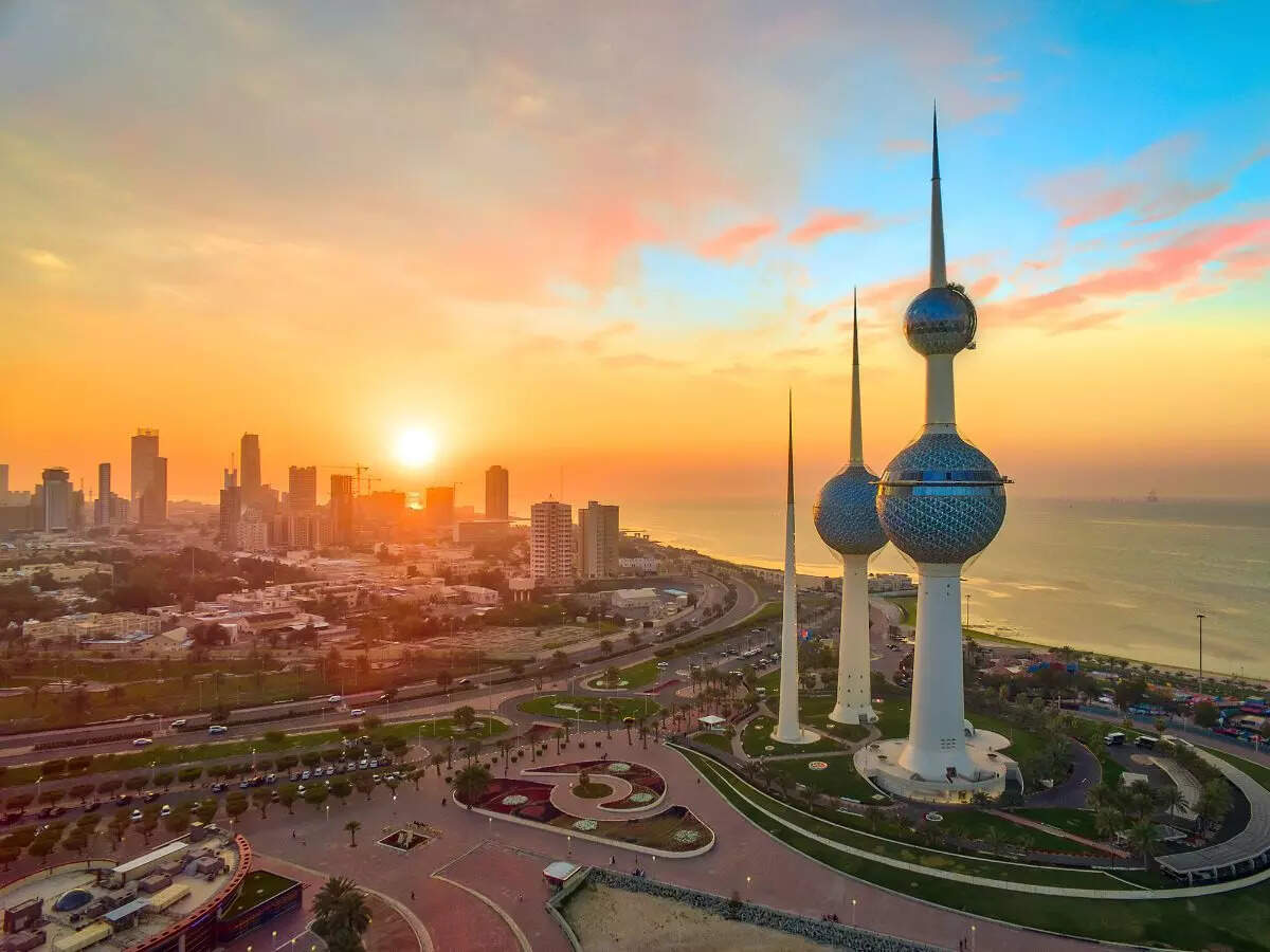Kuwait eases visa, residency transfers