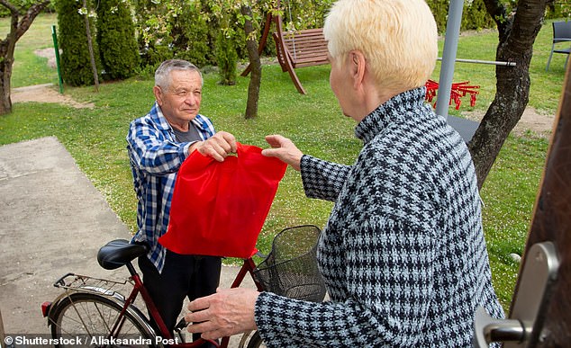 Helping others may prevent dementia - altruism slows brain ageing by 20 ...