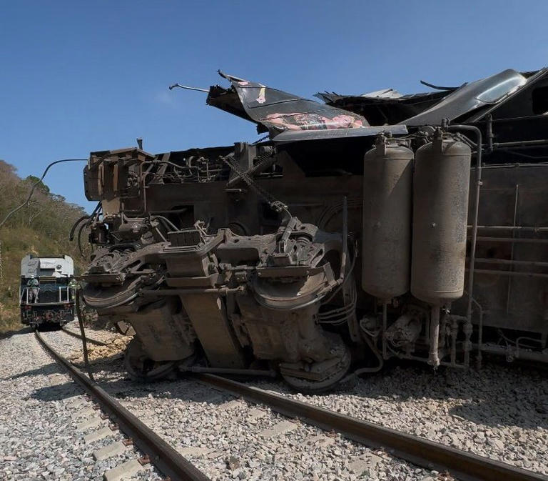 13 killed in Mexico train derailment, 93 injured