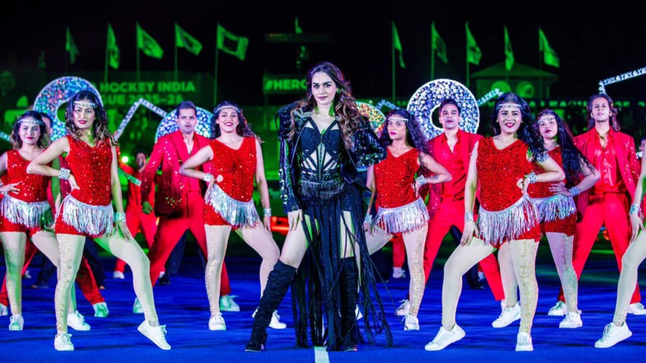 Manushi Chhillar sets the stage on fire at Hockey India League opening ...