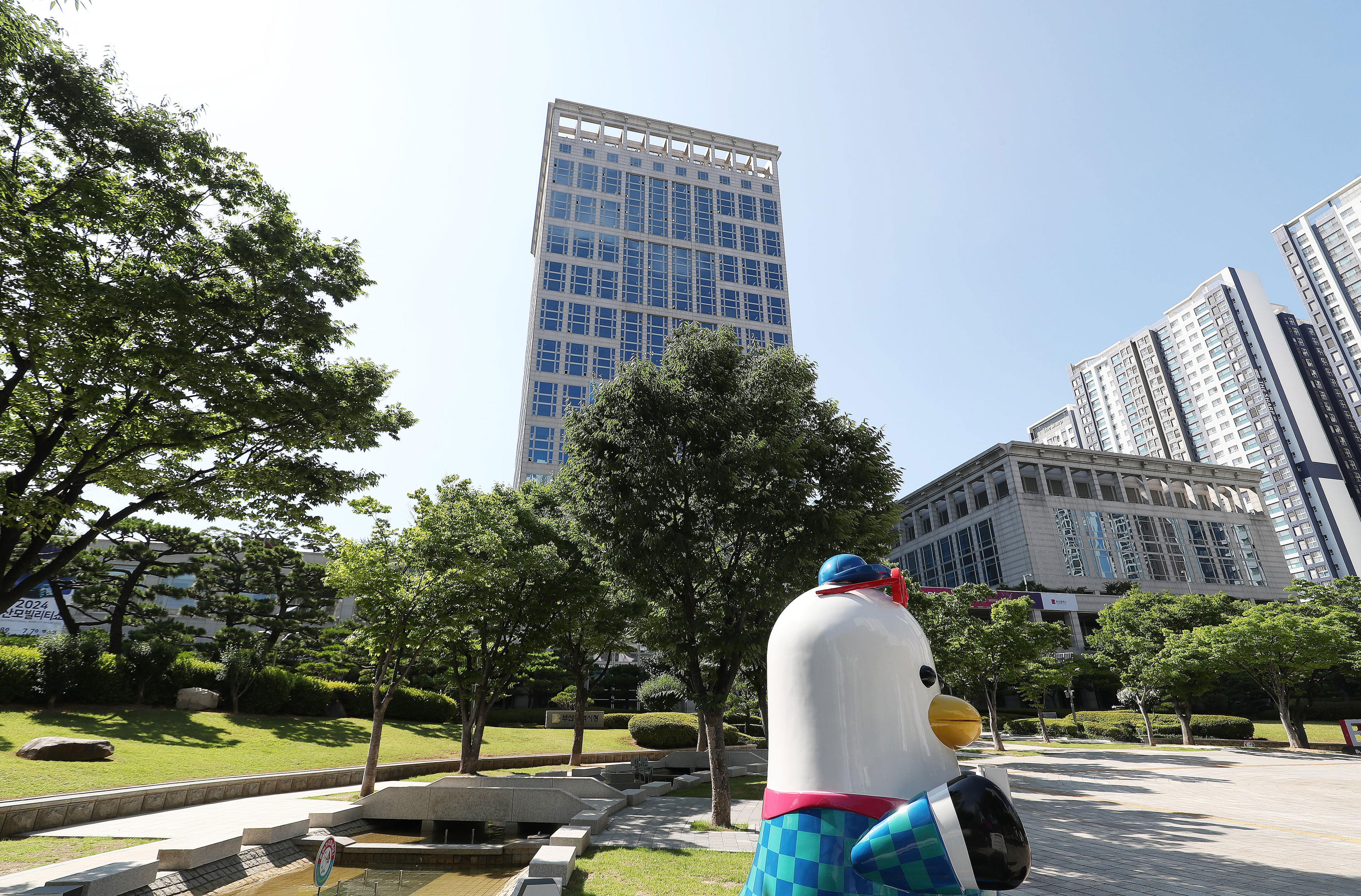 Busan first to cover sinkhole accidents in citizen safety insurance