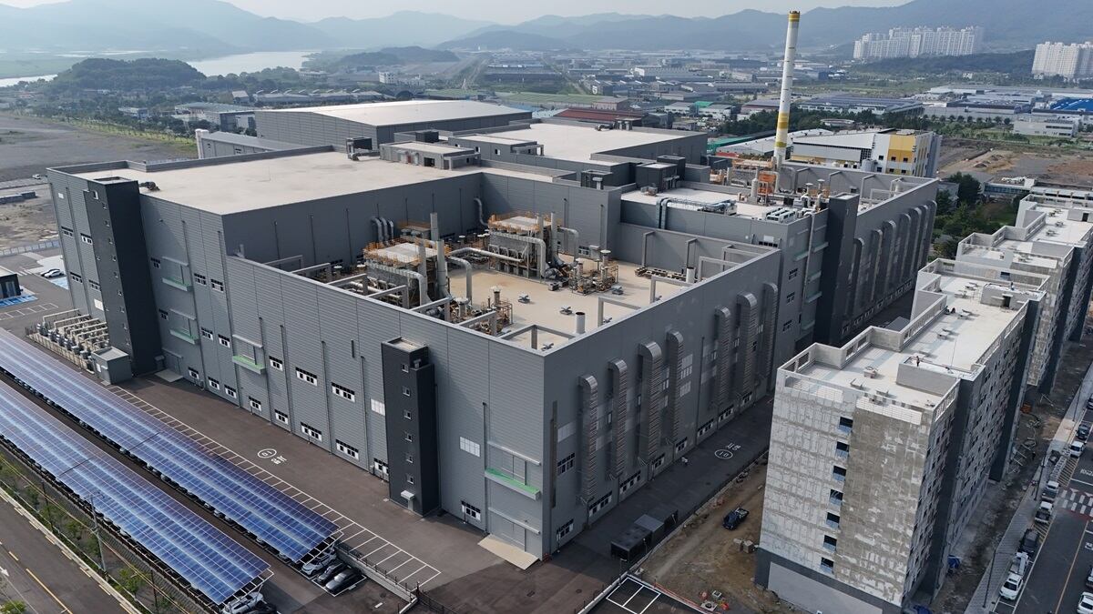 L&F's Tesla contract shrinks from 3.8 trillion to 9.37 million won