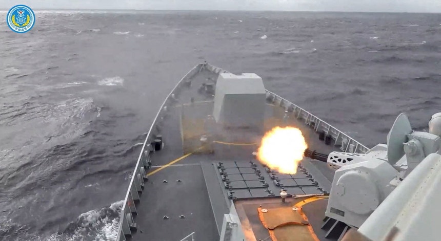 Severo castigo. China lança exercícios militares em torno de Taiwan ...