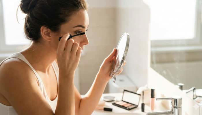 Best waterproof mascaras for long-lasting and defined lashes on Myntra