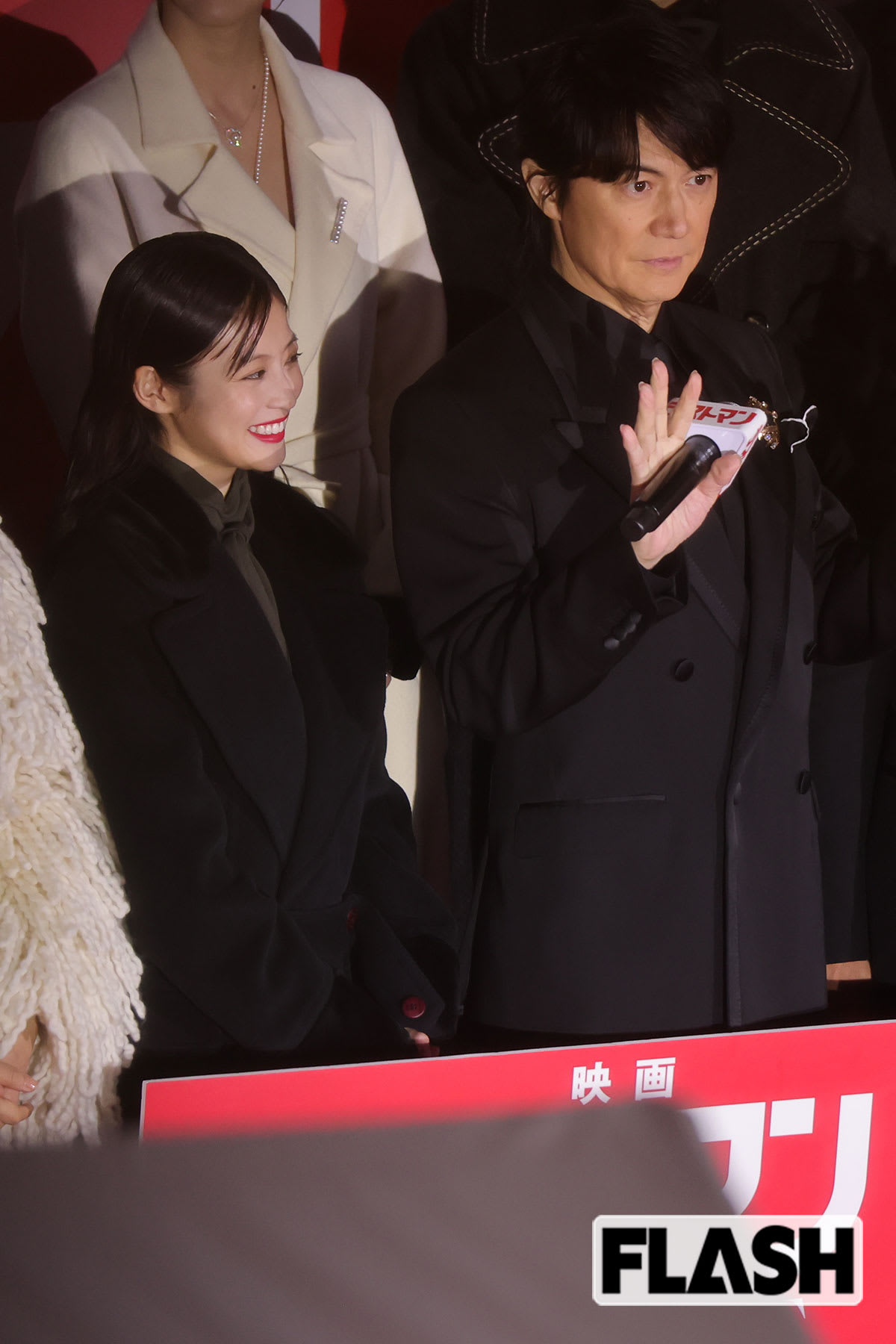 今田美桜 レッドカーペットで真っ赤なリップ、視線を独り占め…美しすぎる"今年の顔"の紅白衣装にも高まる期待