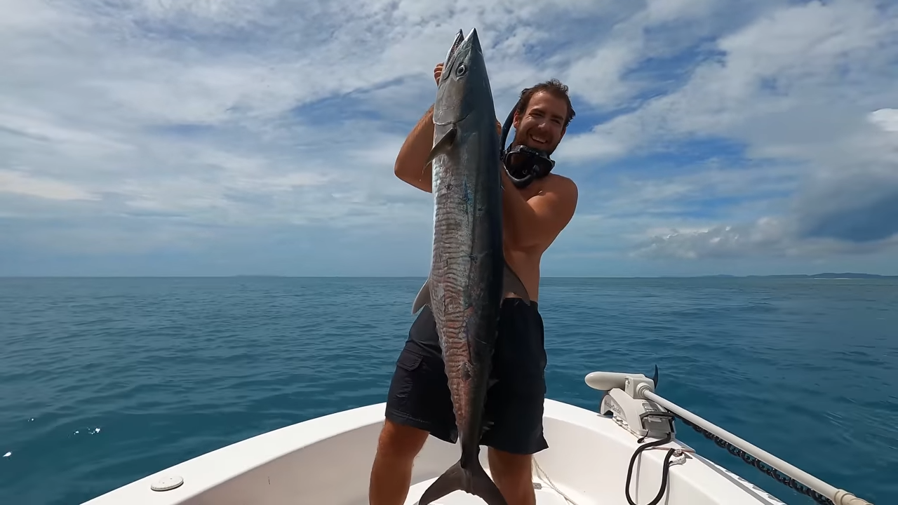 Alone in the blue: Catching a monster mackerel with no backup