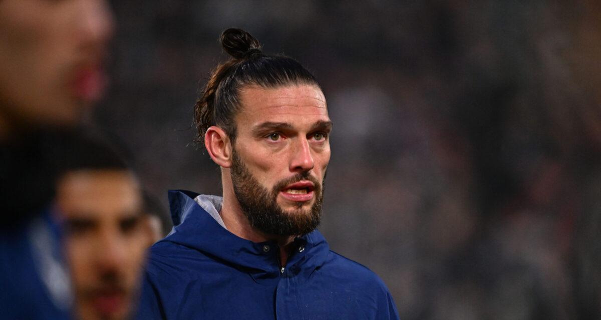 Bordeaux : arrêté par la police en partant de France, Andy Carroll ...