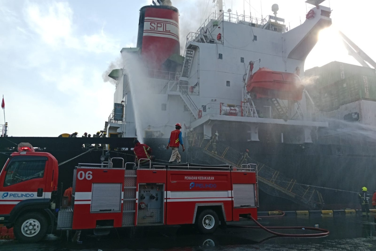 Tim pemadam kebakaran cepat bertindak, kapal Verizon beroperasi normal ...