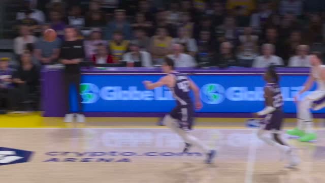 LeBron James goes dunk crazy as the Lakers down the Kings