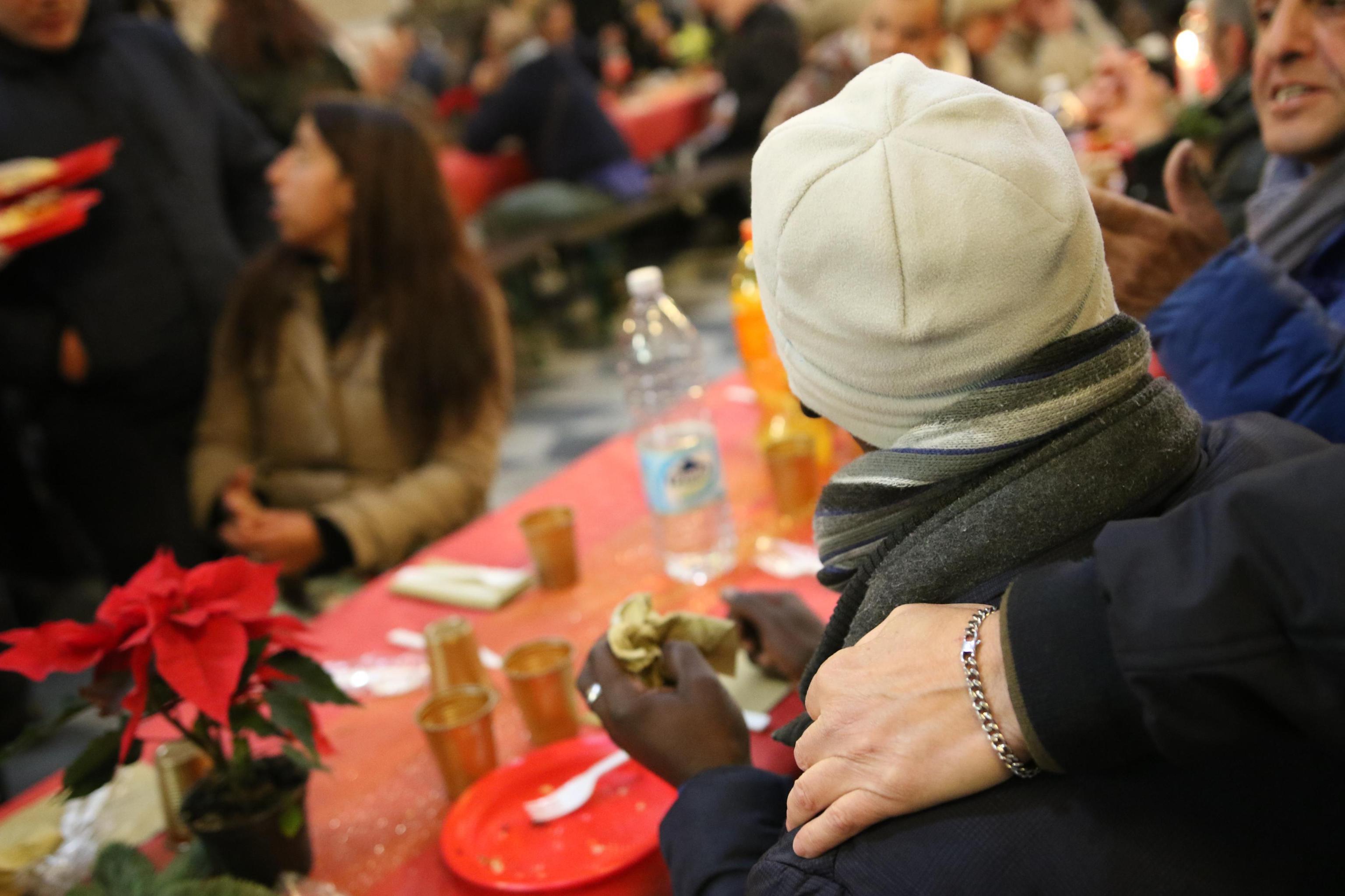 Dopo il furto di alimenti a Natale riapre la mensa delle Vincenziane a ...