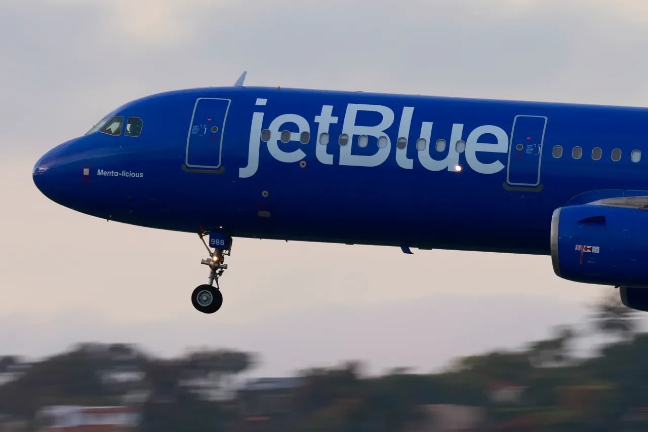 JetBlue’s high-stakes pivot: Can a budget airline really win the ...