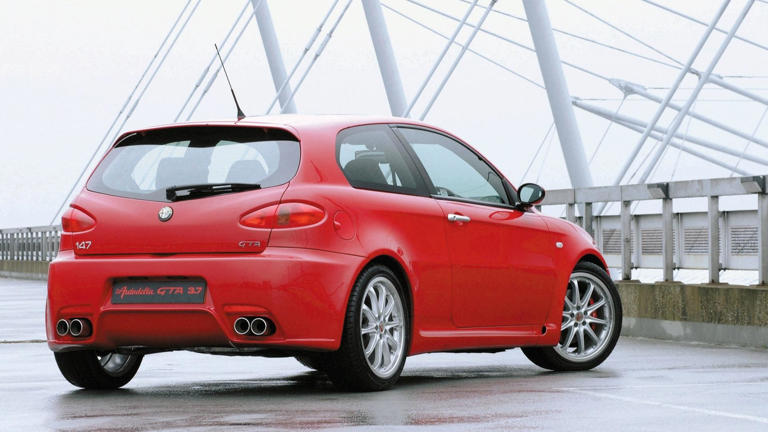 Deze Autodelta 147 GTA 3.7 kende je nog niet, maar het is een van de ...