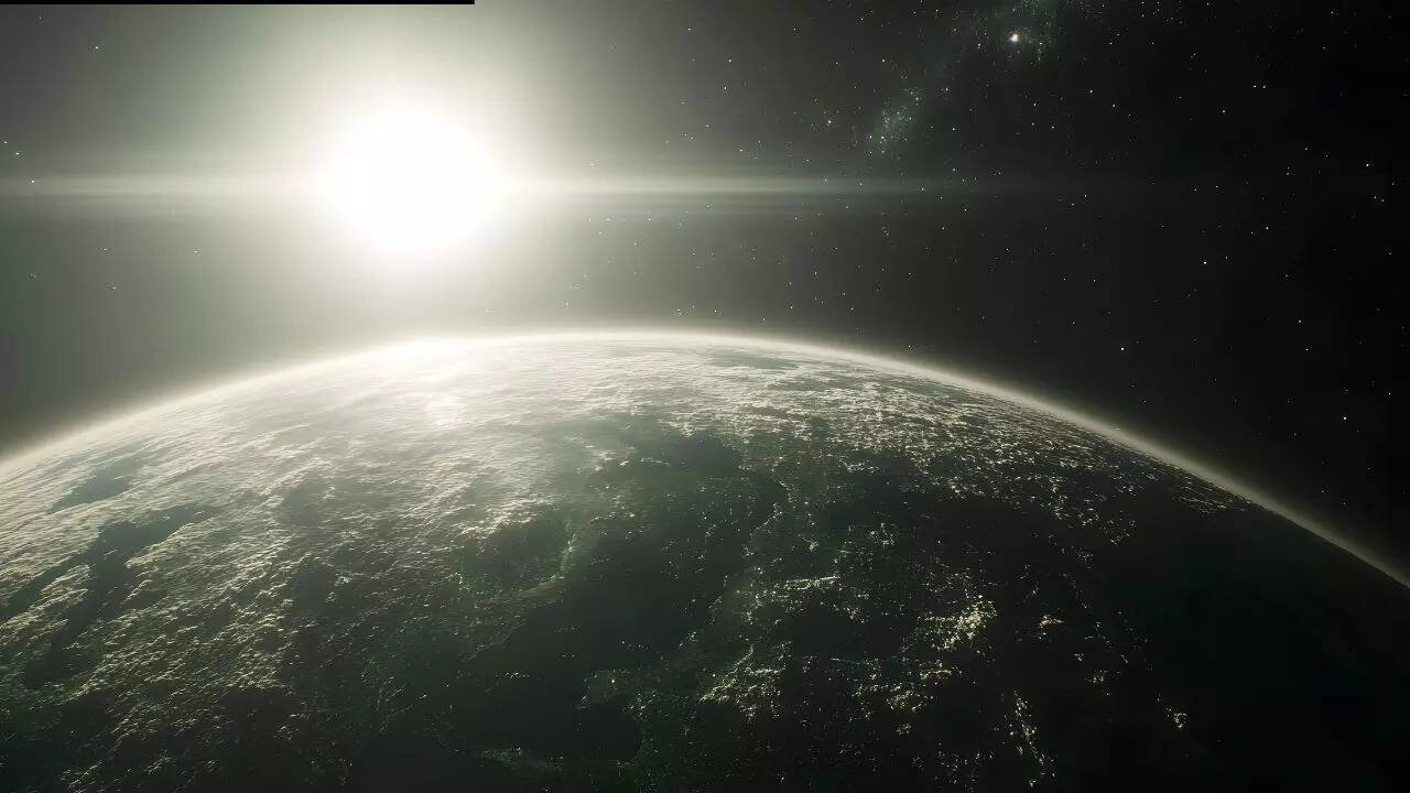 Why does Earth get colder when we are closest to the Sun?