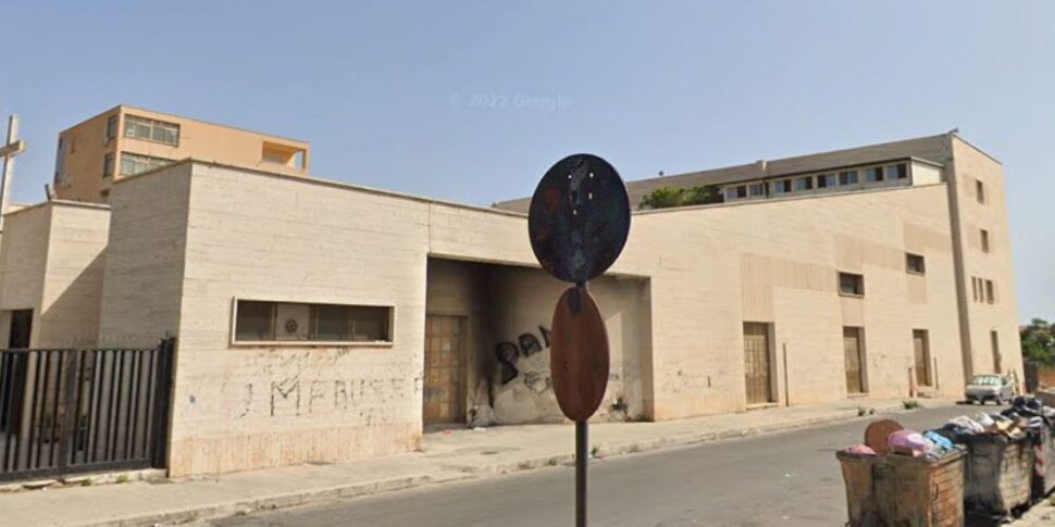 Spari contro la chiesa San Filippo Neri allo Zen di Palermo