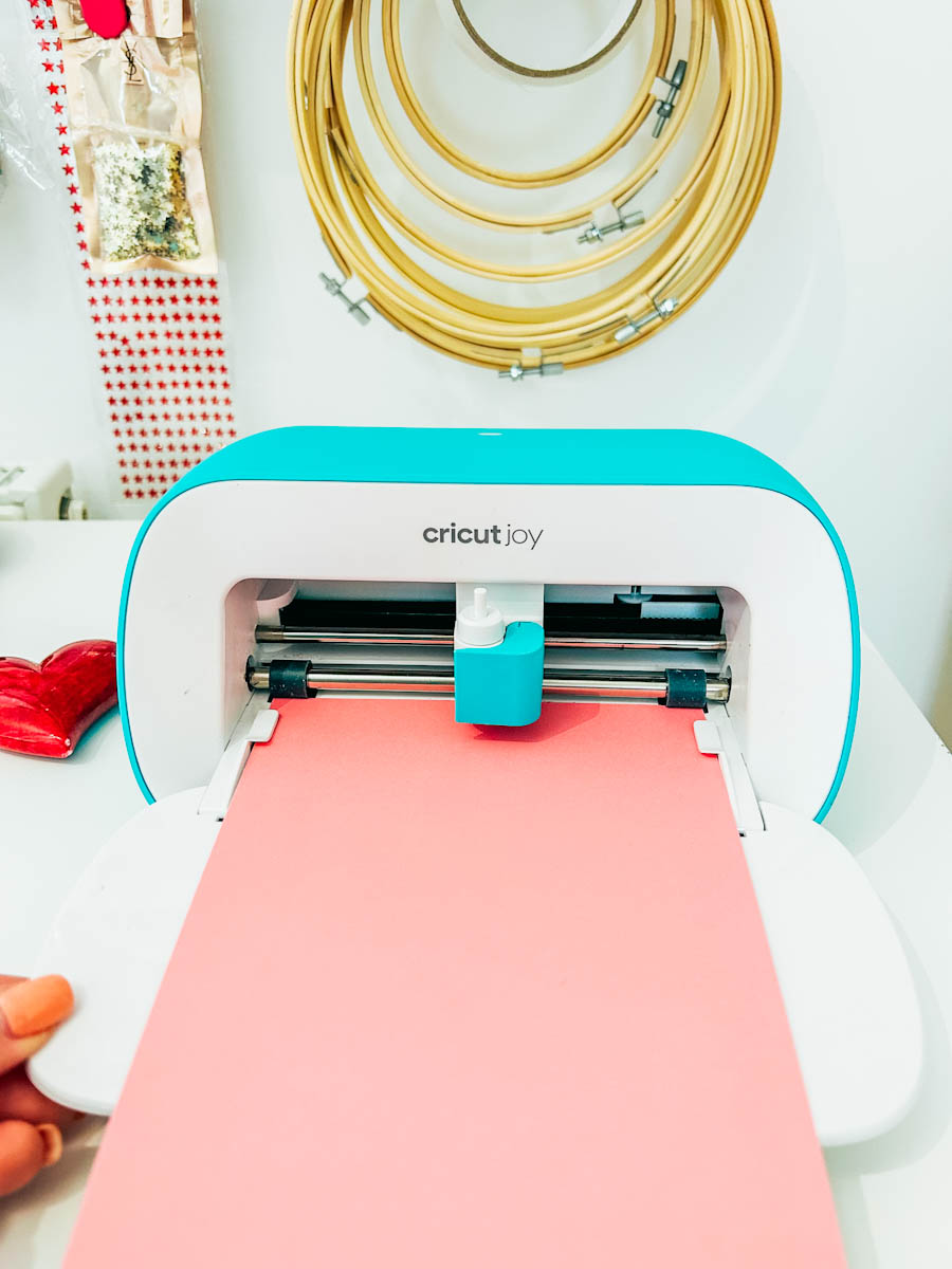 Thinking of buying a Cricut Joy for Christmas? Check out my review