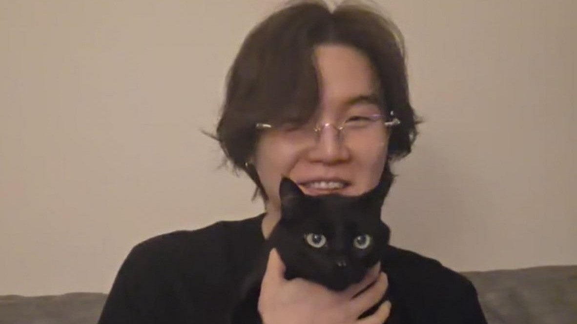 BTS' Suga breaks the internet with first live in 2 years, introduces ...