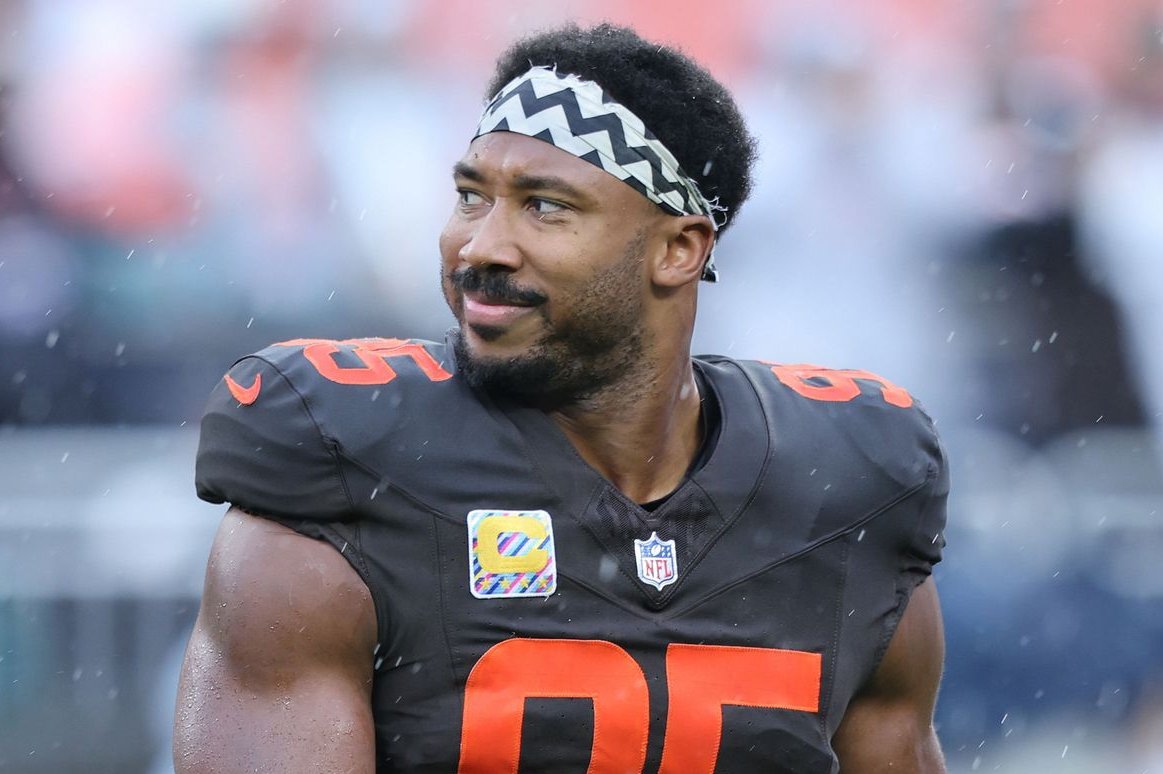 Famous birthdays for Dec. 29: Myles Garrett, Dexter Holland