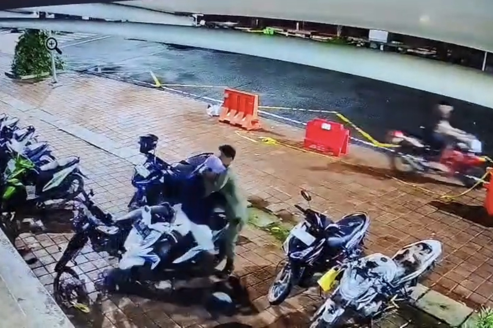 Satpol PP Surabaya gagalkan aksi curanmor di Kota Lama