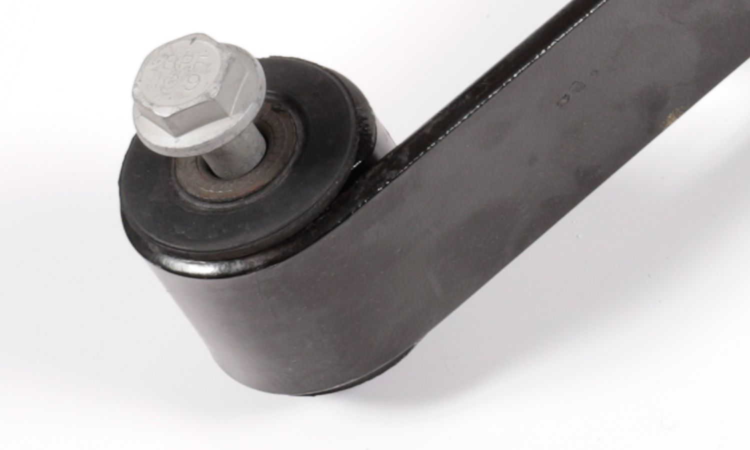 Ternyata ini alasan bushing per daun punya desain yang berbeda