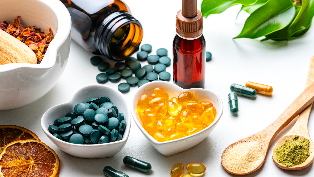 Los mejores suplementos para digestiones pesadas, según los expertos
