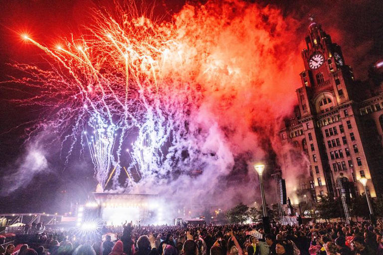 The exact hours you can set off fireworks on New Year's Eve