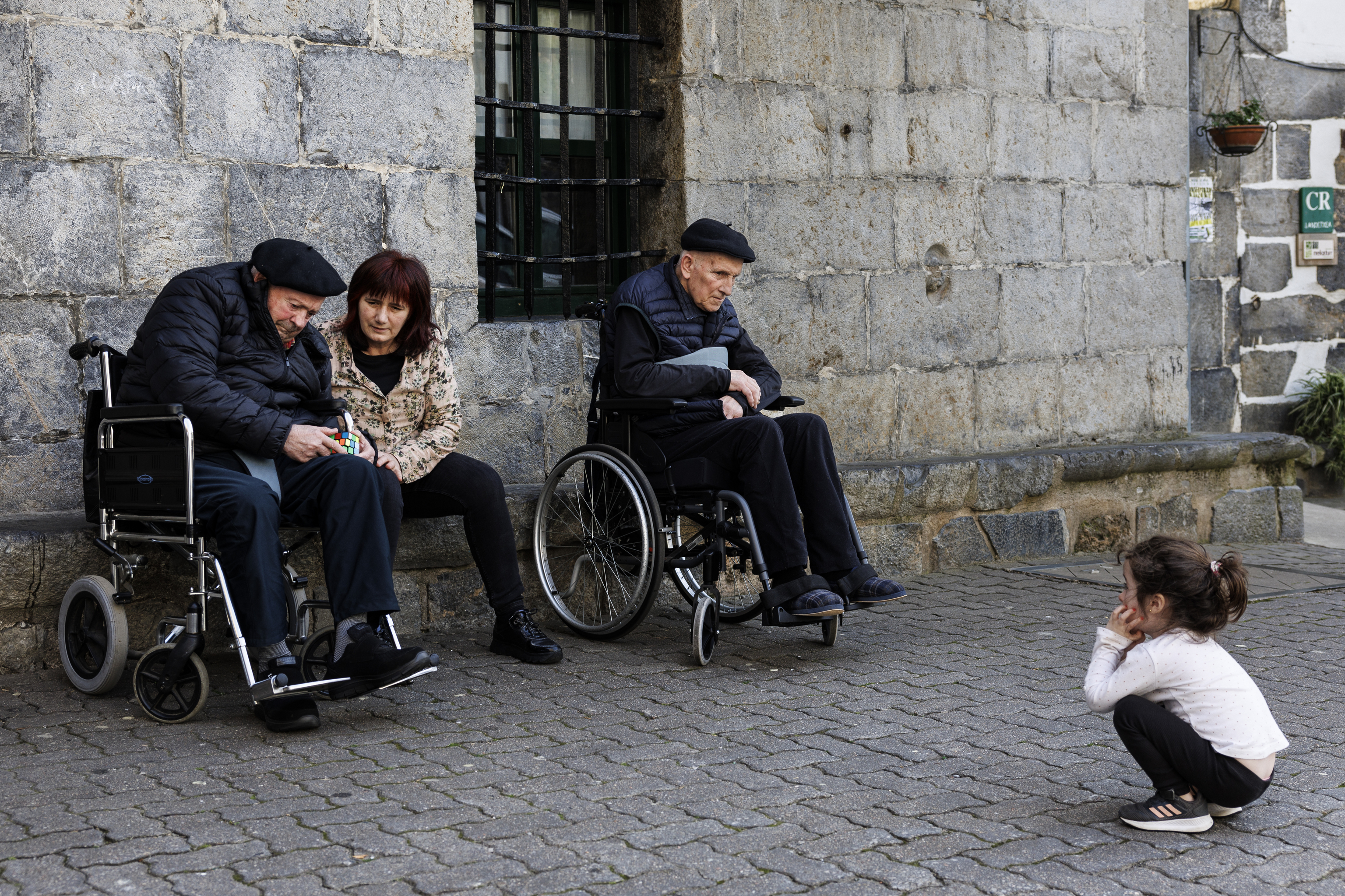 La brecha generacional: de la frustración al riesgo de estabilidad social