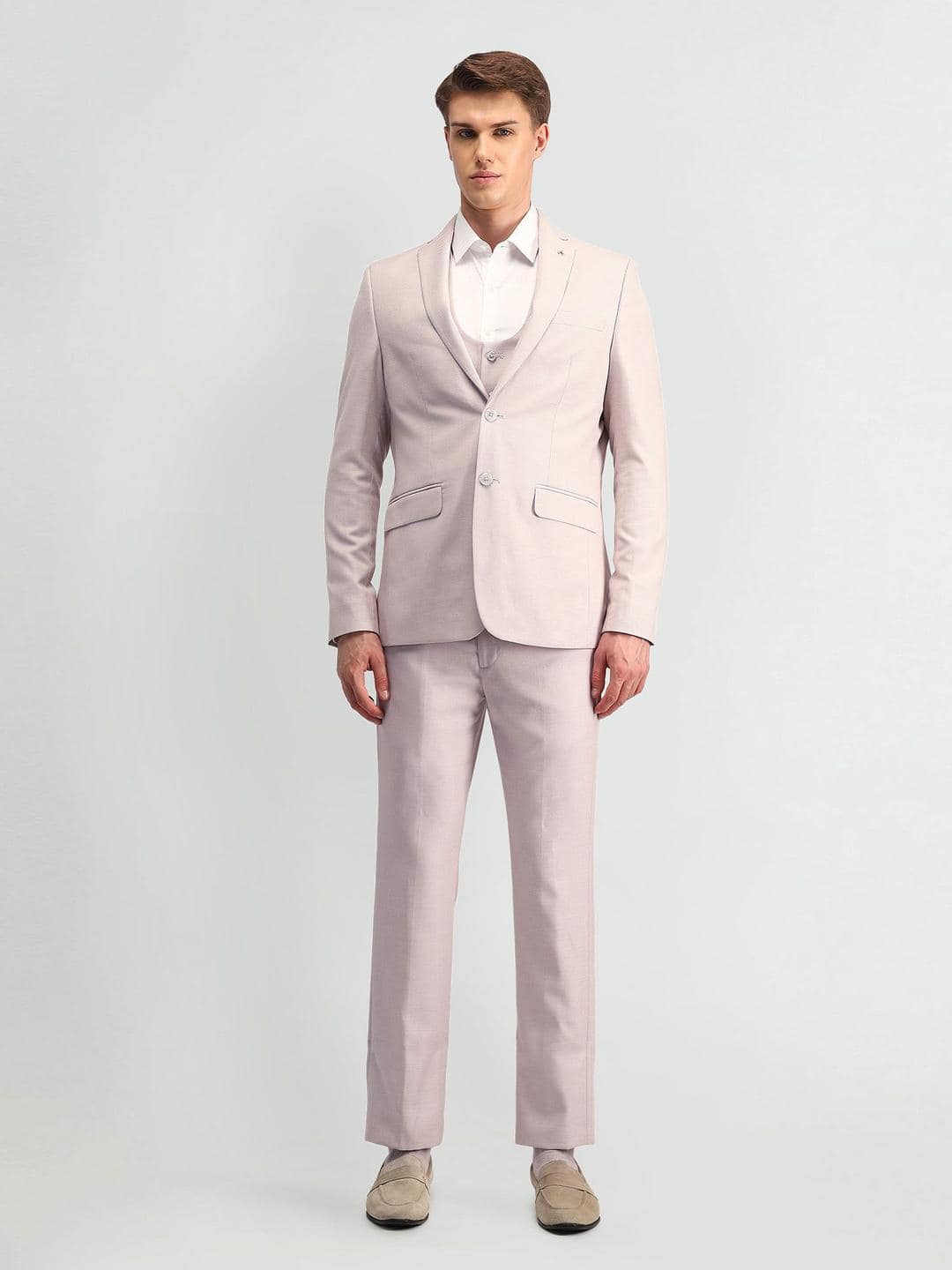 Best formal suits for men to achieve a sharp and confident look on Myntra