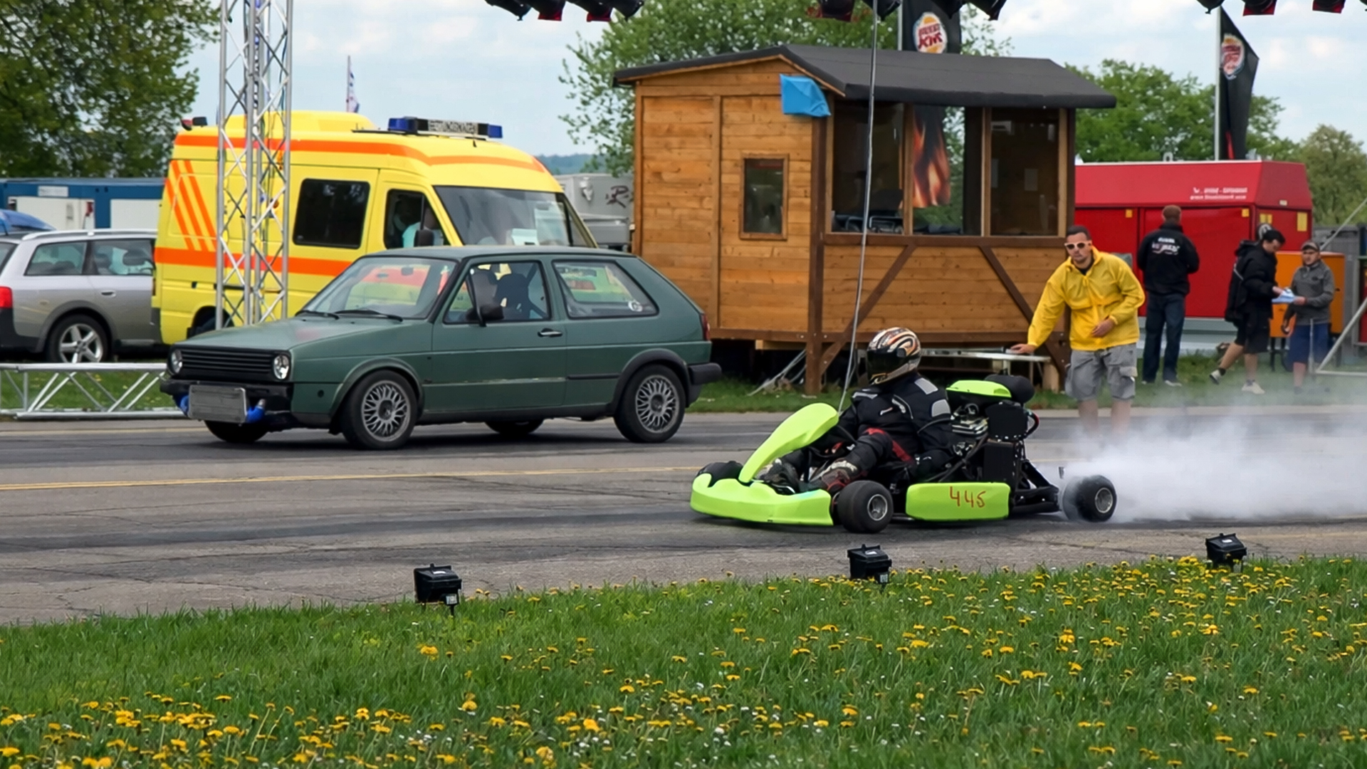 VW Golf Turbo Fails Against GoKart in Drag Race